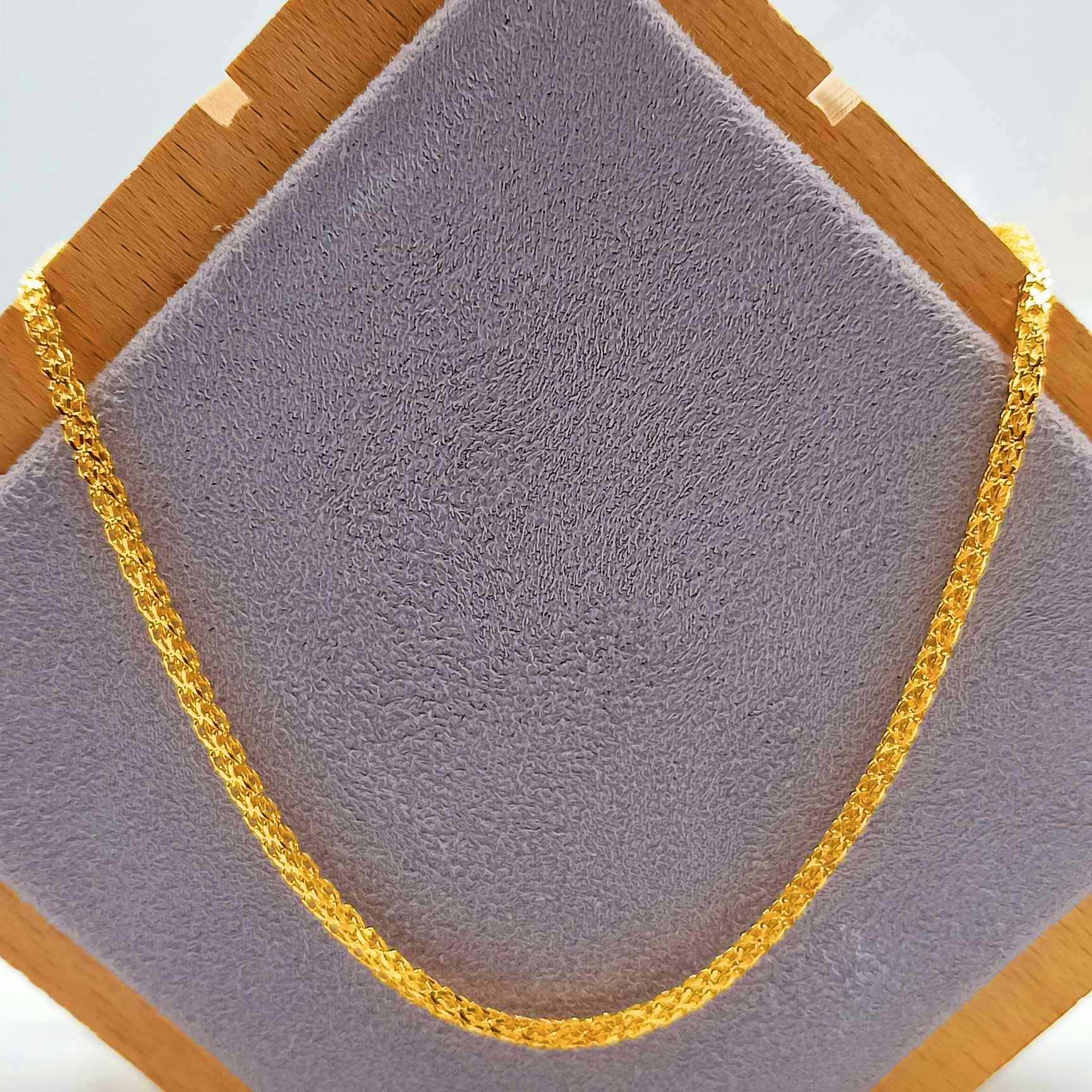 916 Gold Glitter Chain (2mm) – Marina Goldsmith