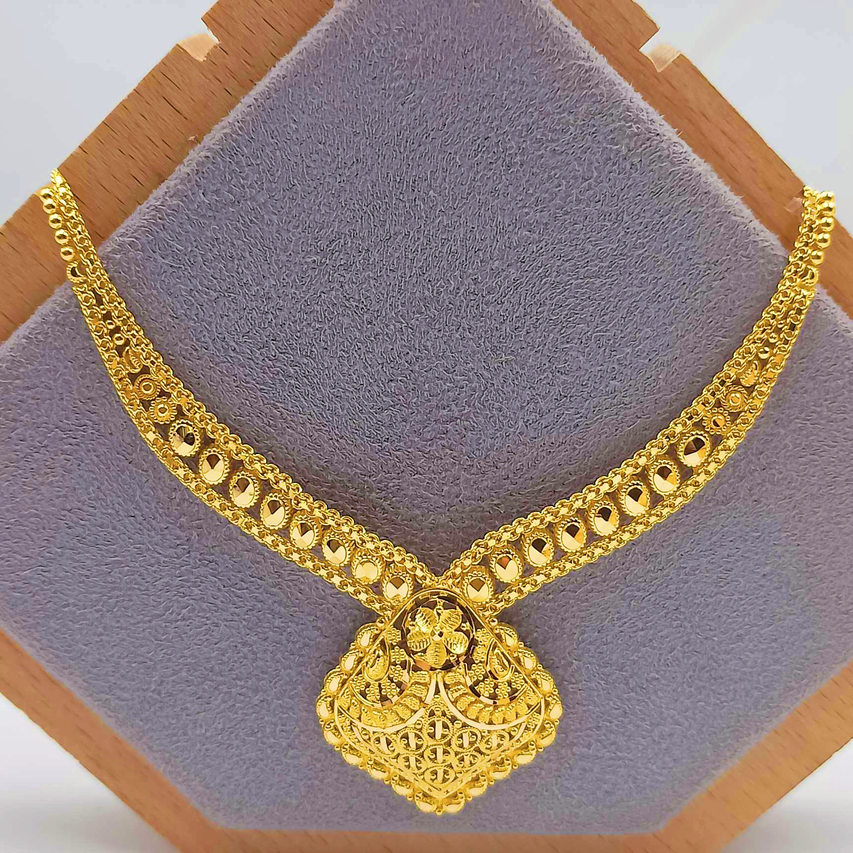 916 Gold Calcutta Necklace – Marina Goldsmith